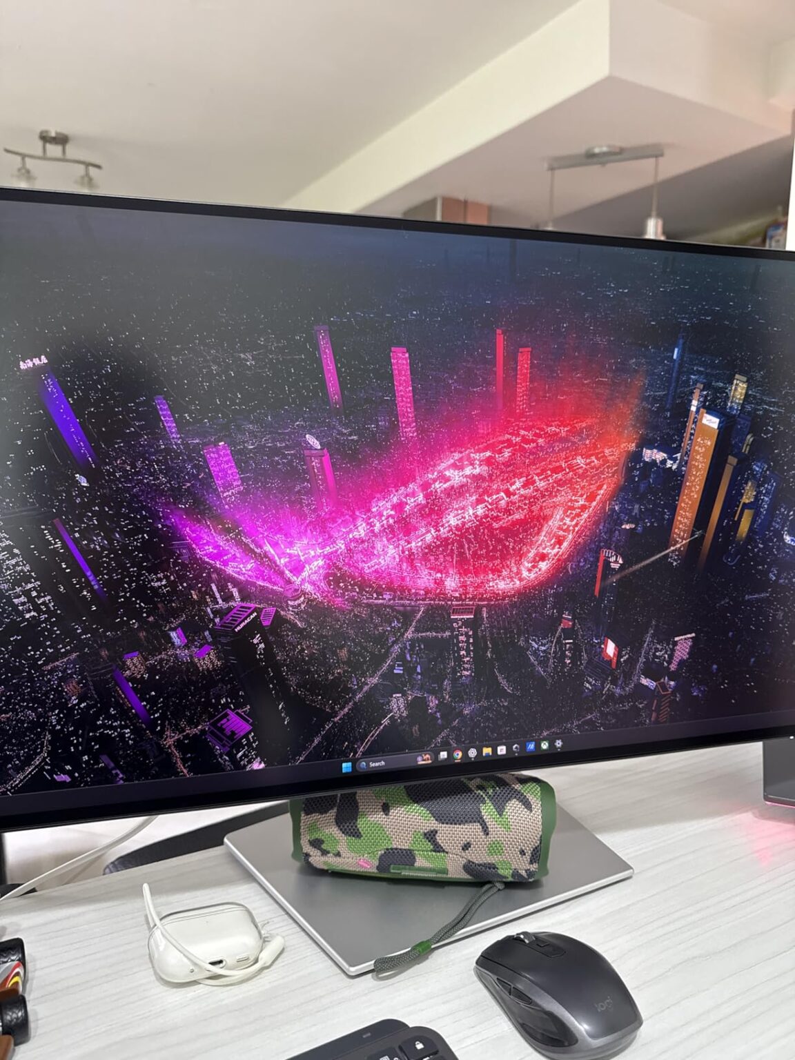10 Best USB-C Monitors for Laptops (January 2026) Models Tested