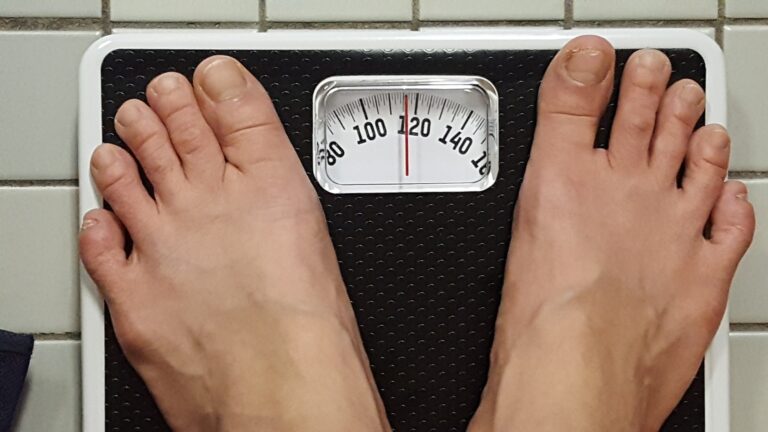 9 Best Bathroom Scales Without Batteries (March 2026) Expert Reviews