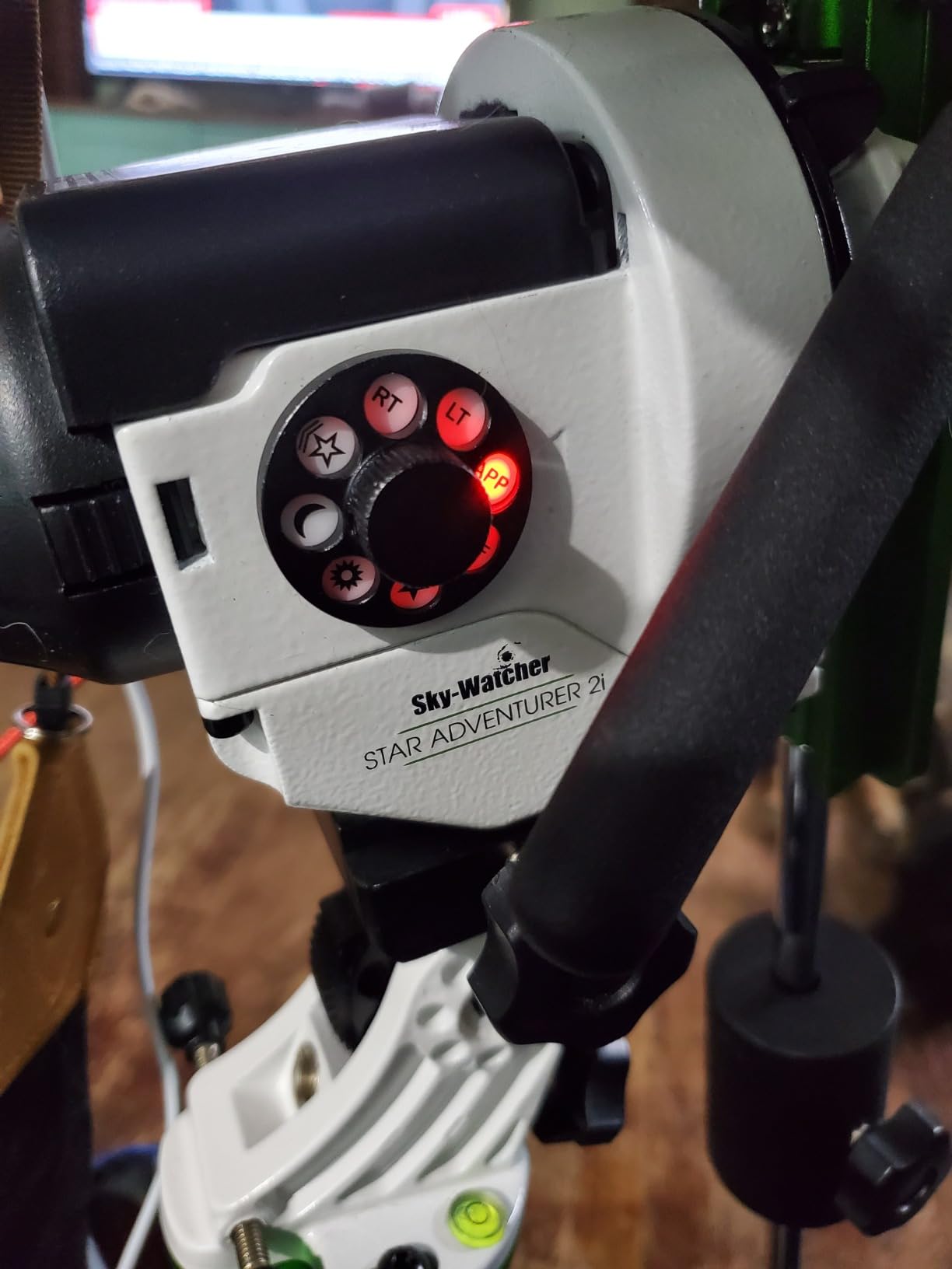 8 Best Equatorial Telescope Mounts for Long-Exposure Imaging (April ...