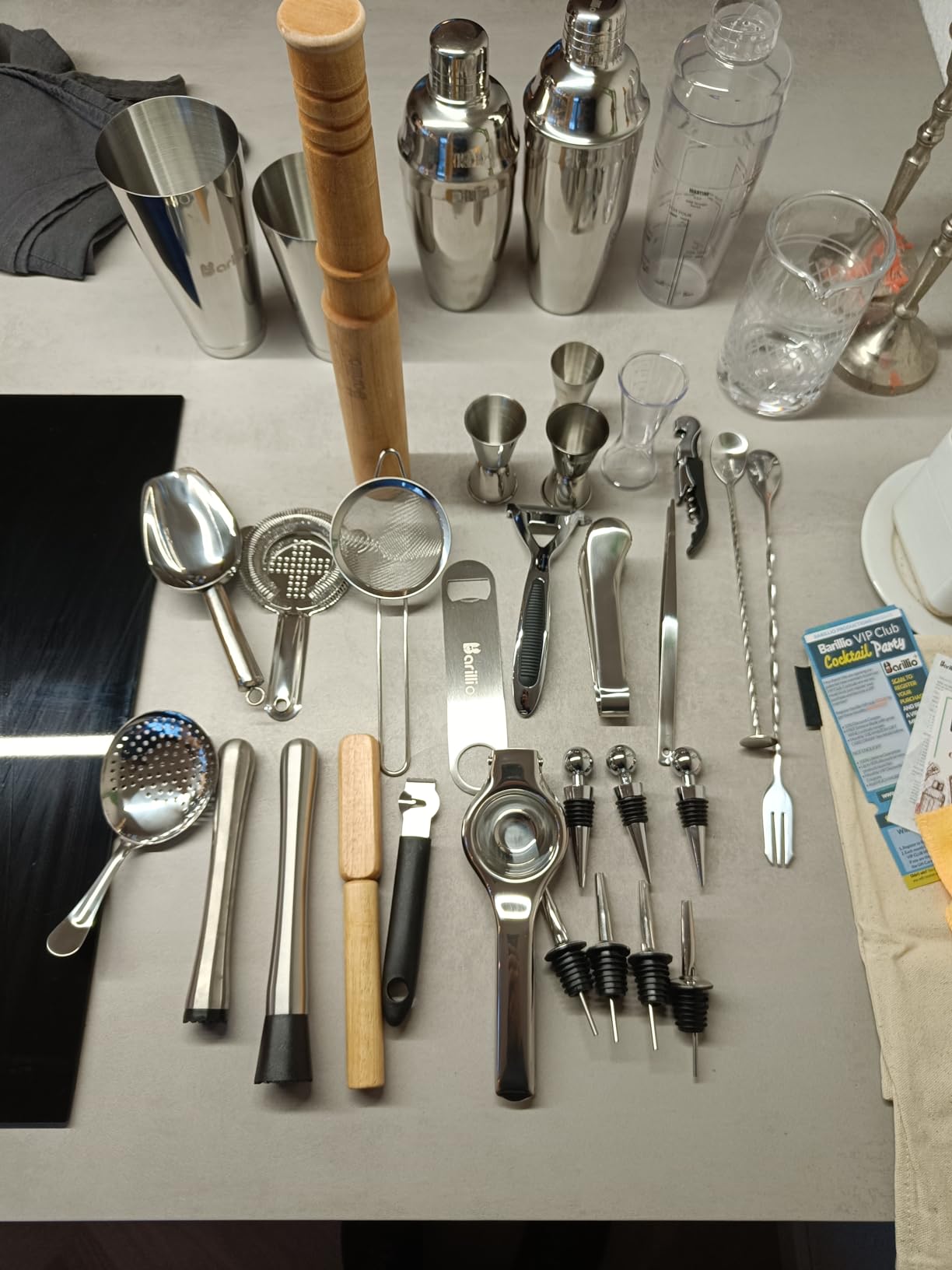 8 Best All-in-One Cocktail Station Setups for Home Mixology (May 2026 ...